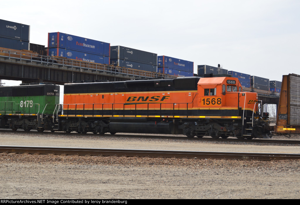 BNSF 1568 at santa fe jct